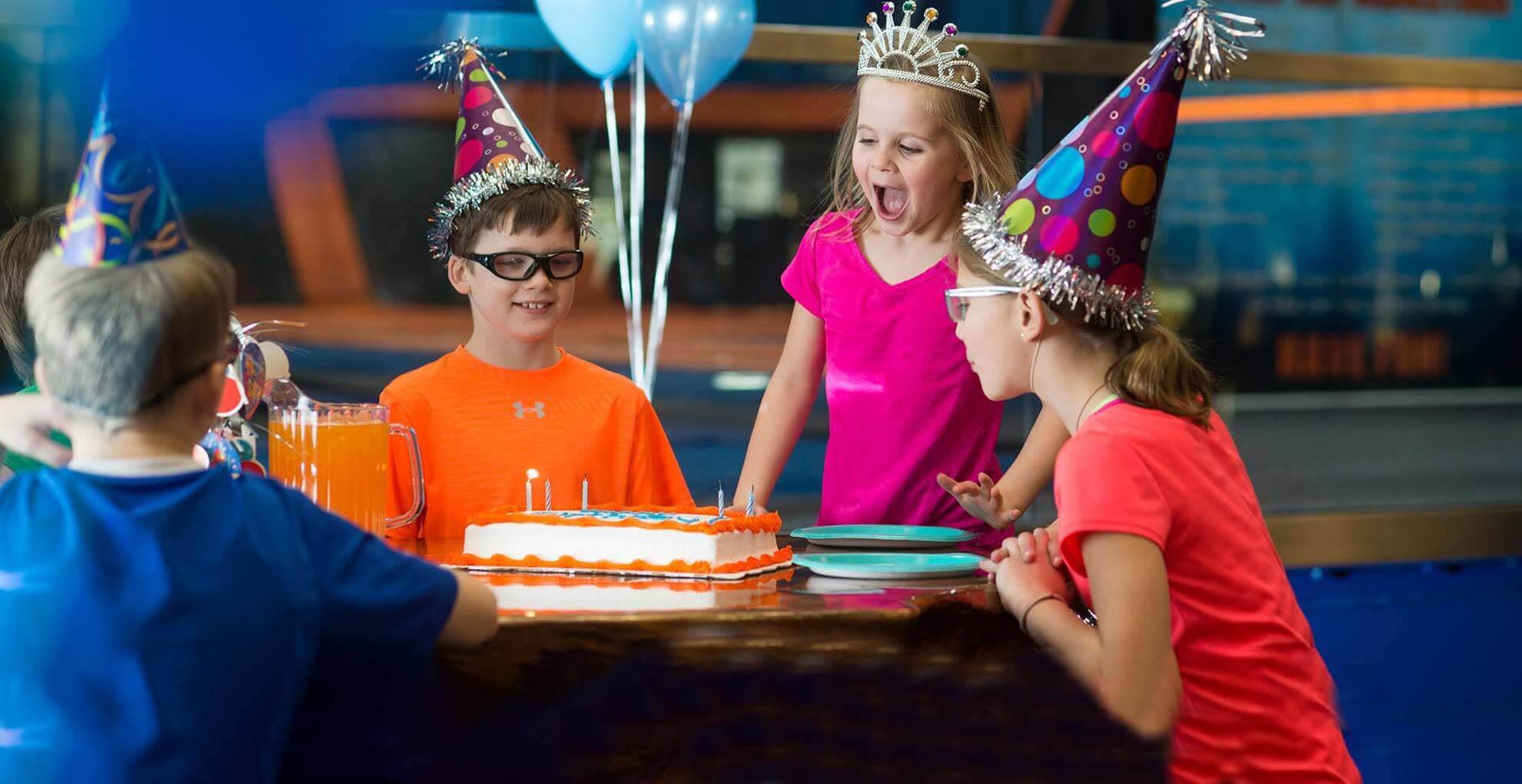 Home - KNUCKLEHEADS * TRAMPOLINE PARK * RIDES * BOWLING Knuckleheads ...